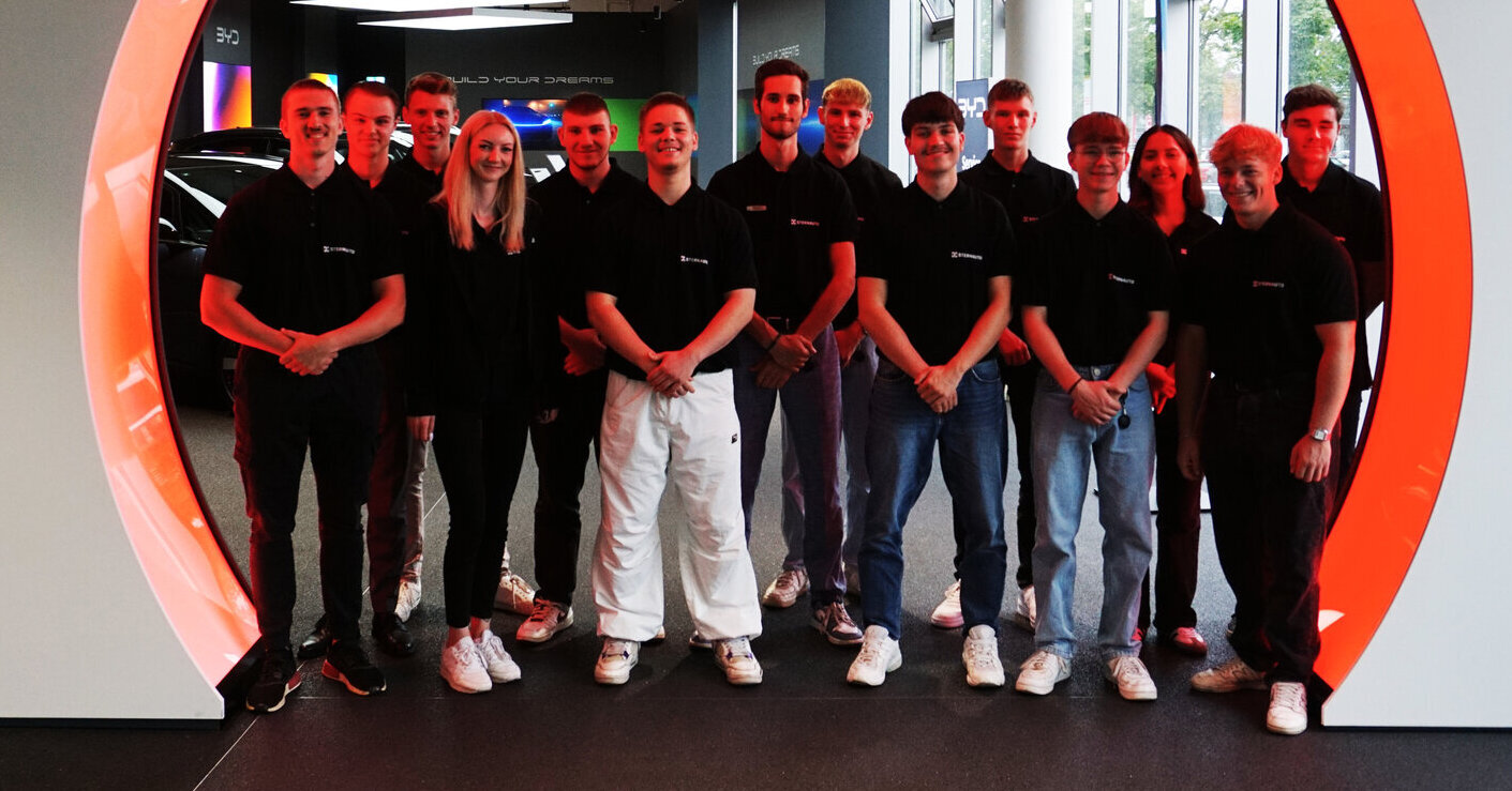 Neue Auszubildende in Leipzig begrüßt | STERNAUTO